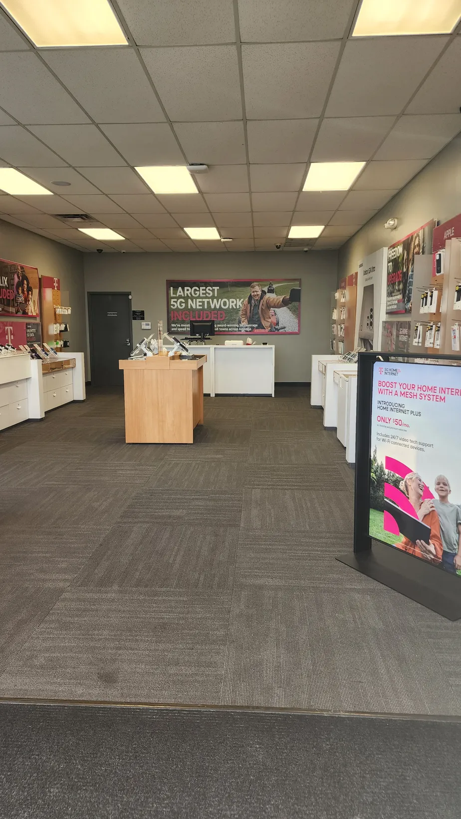 T-Mobile E Mcgalliard Rd & N Barr St | Muncie, IN