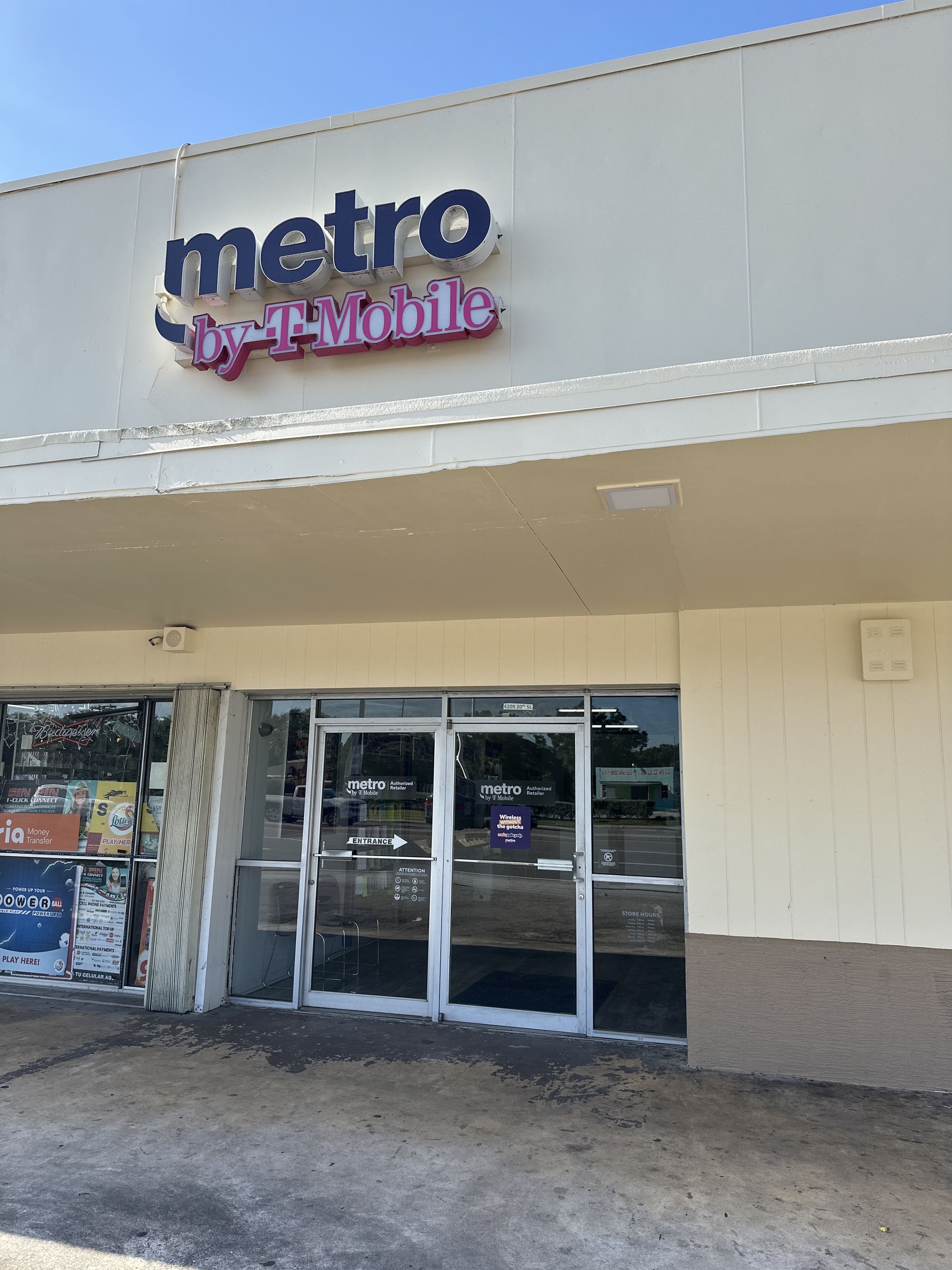 Metro by T-Mobile 4209 20th St | Vero Beach, FL