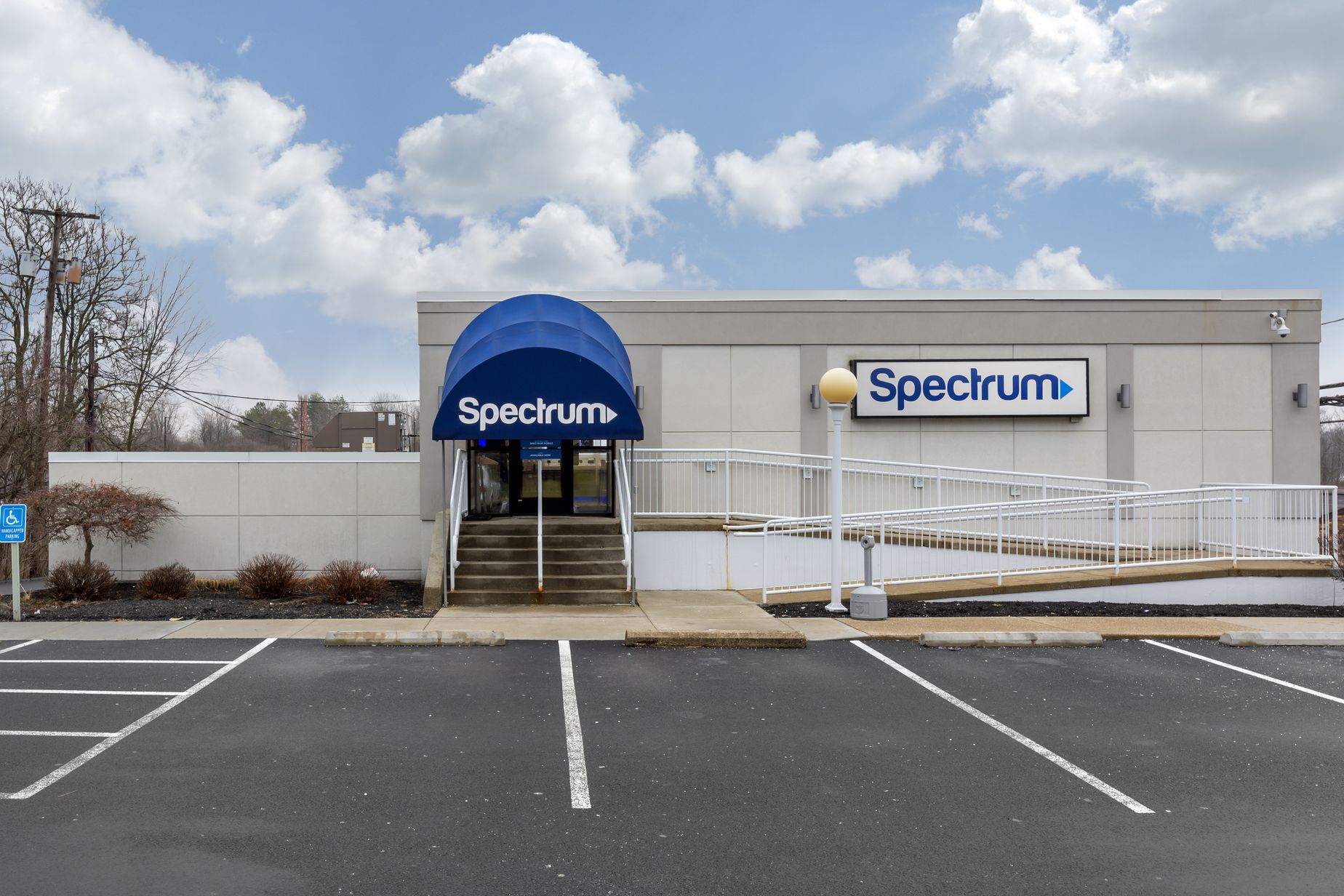 1575 Lexington Ave, Mansfield, OH – Spectrum Store