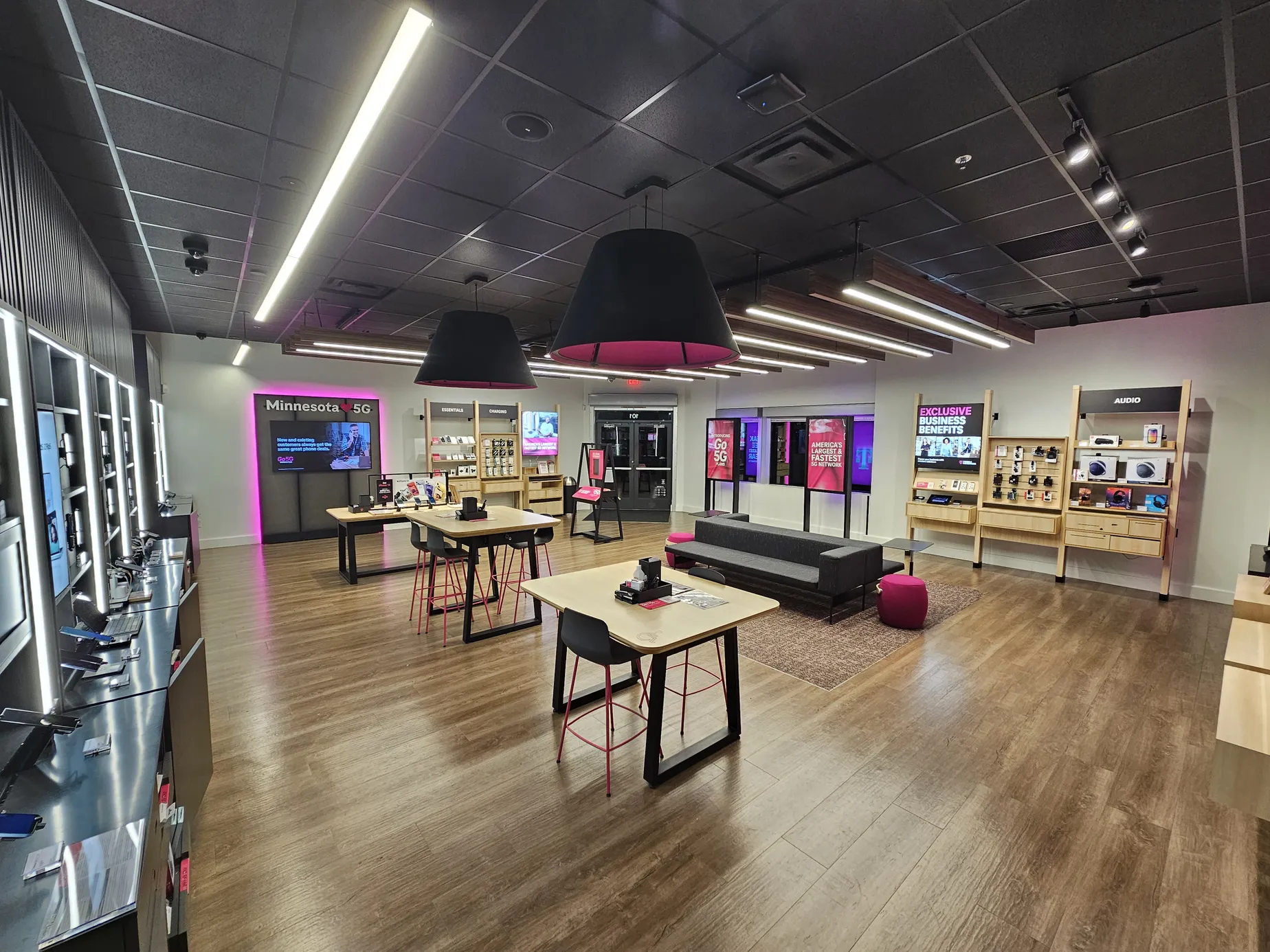T-Mobile Apple Valley East | Apple Valley, MN