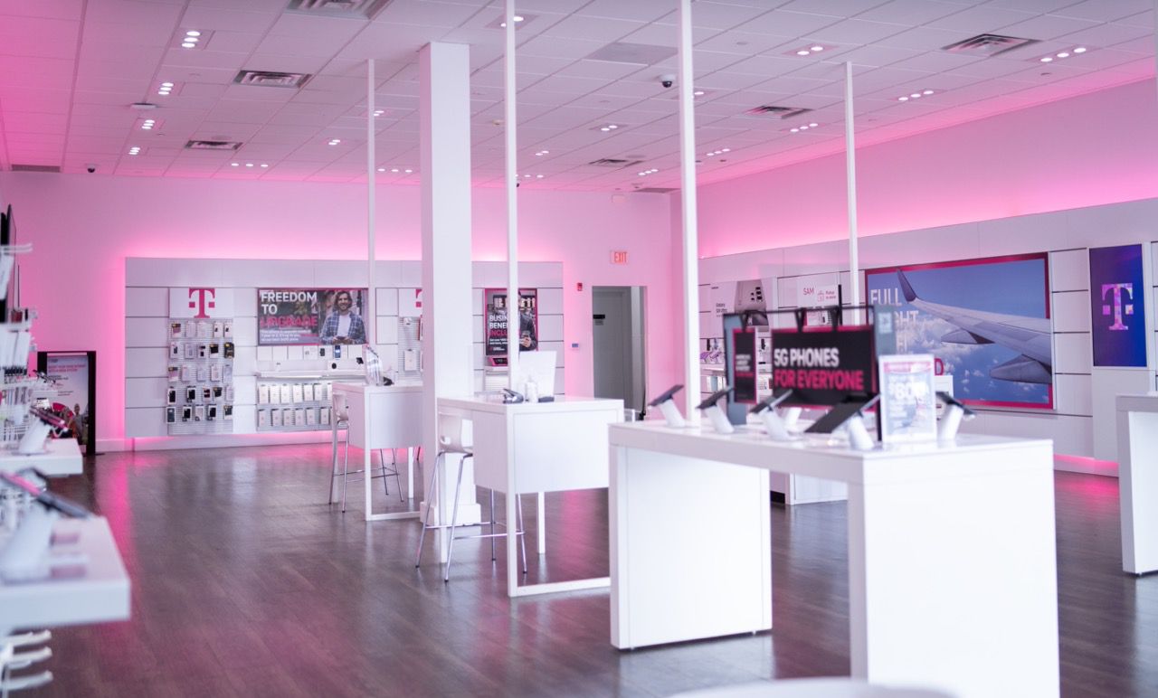 T-Mobile Industrial Ave & Route 46: Neighborhood Store in Teterboro, NJ