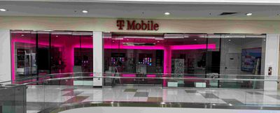 T-Mobile Eagle Rock Plaza: Authorized Retailer in Los Angeles, CA