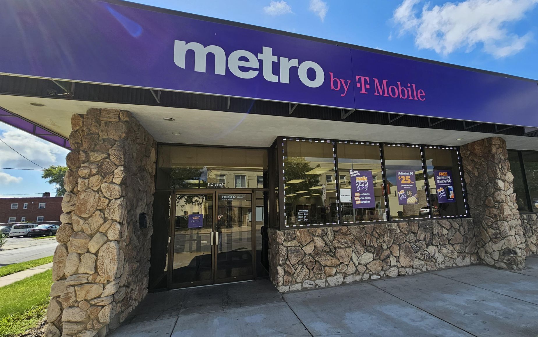 Metro by T-Mobile 1105 W Sylvania Ave | Toledo, OH