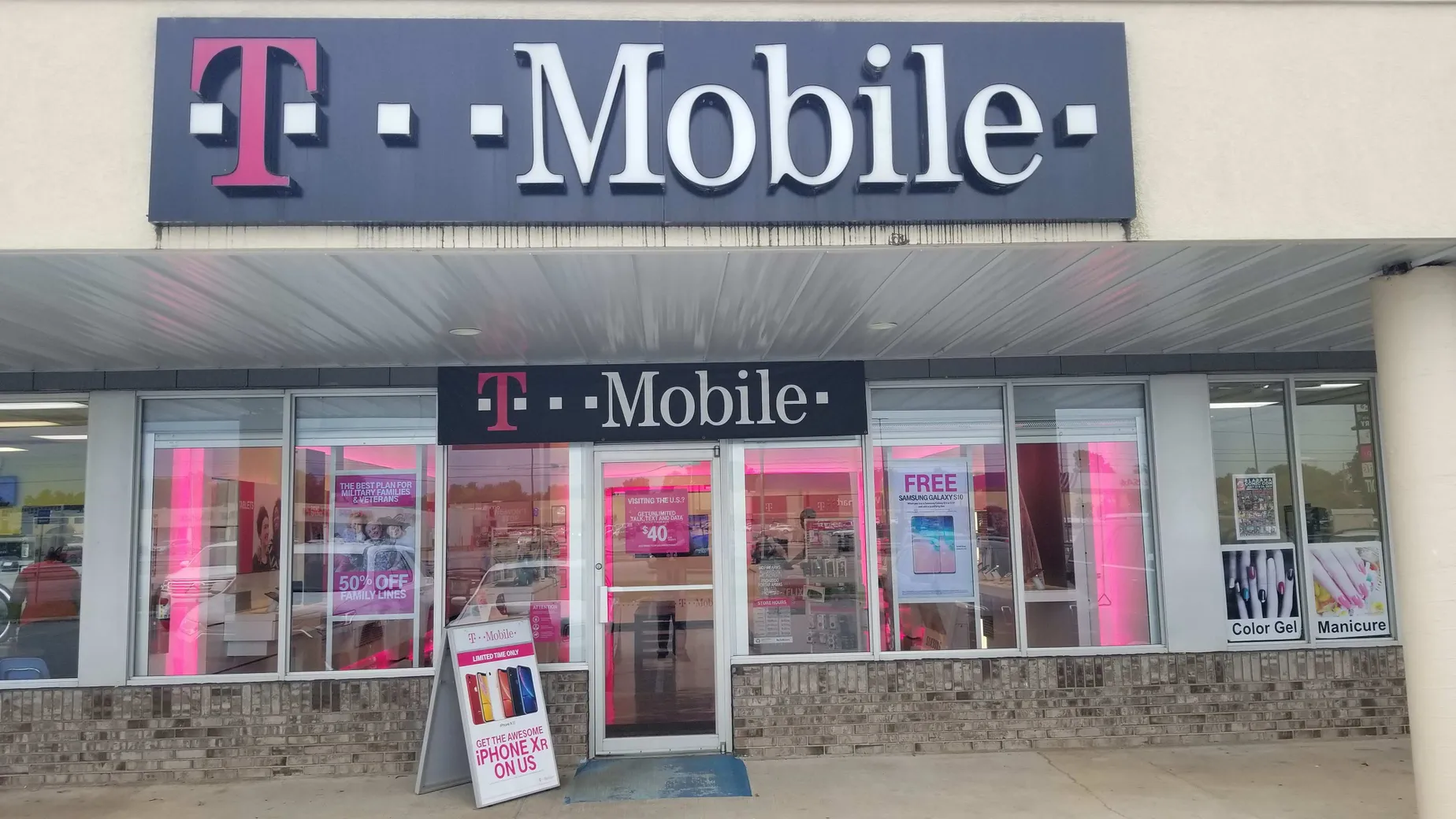 T-Mobile Avalon & Broadway | Muscle Shoals, AL