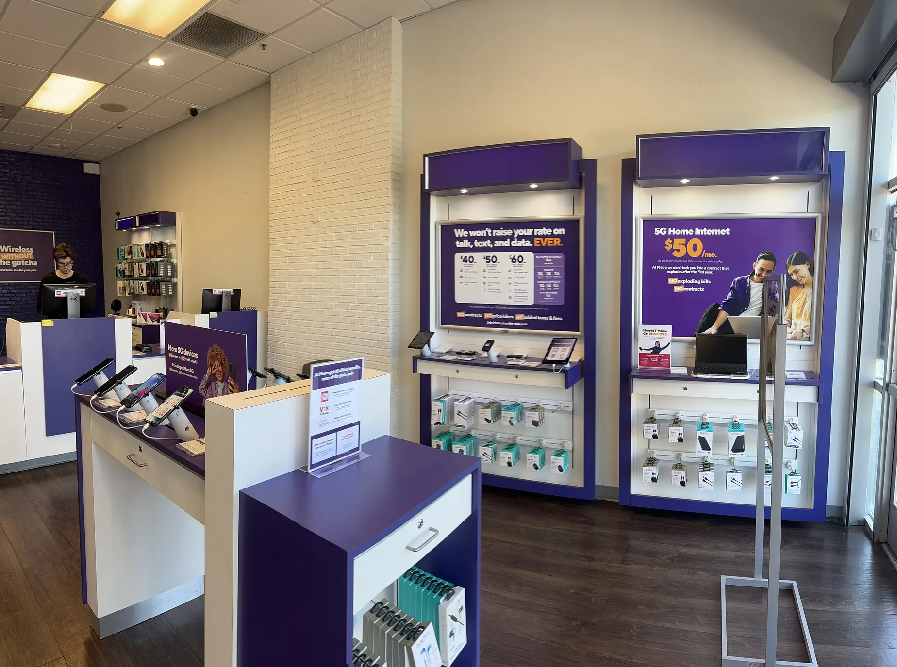 Metro by T-Mobile 4241 Elverta Road | Antelope, CA