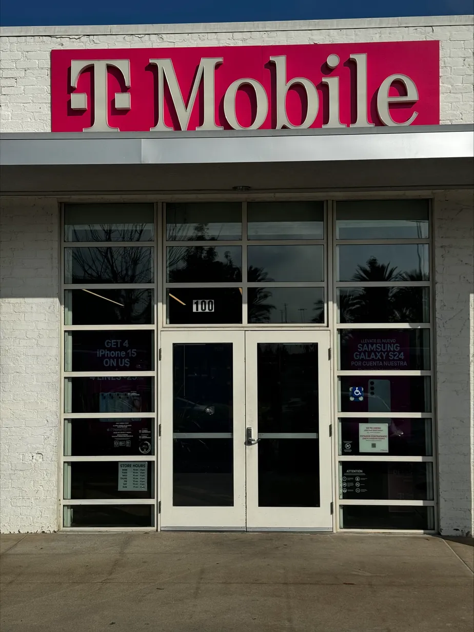 T-Mobile Lakewood Blvd & Alameda St | Downey, CA