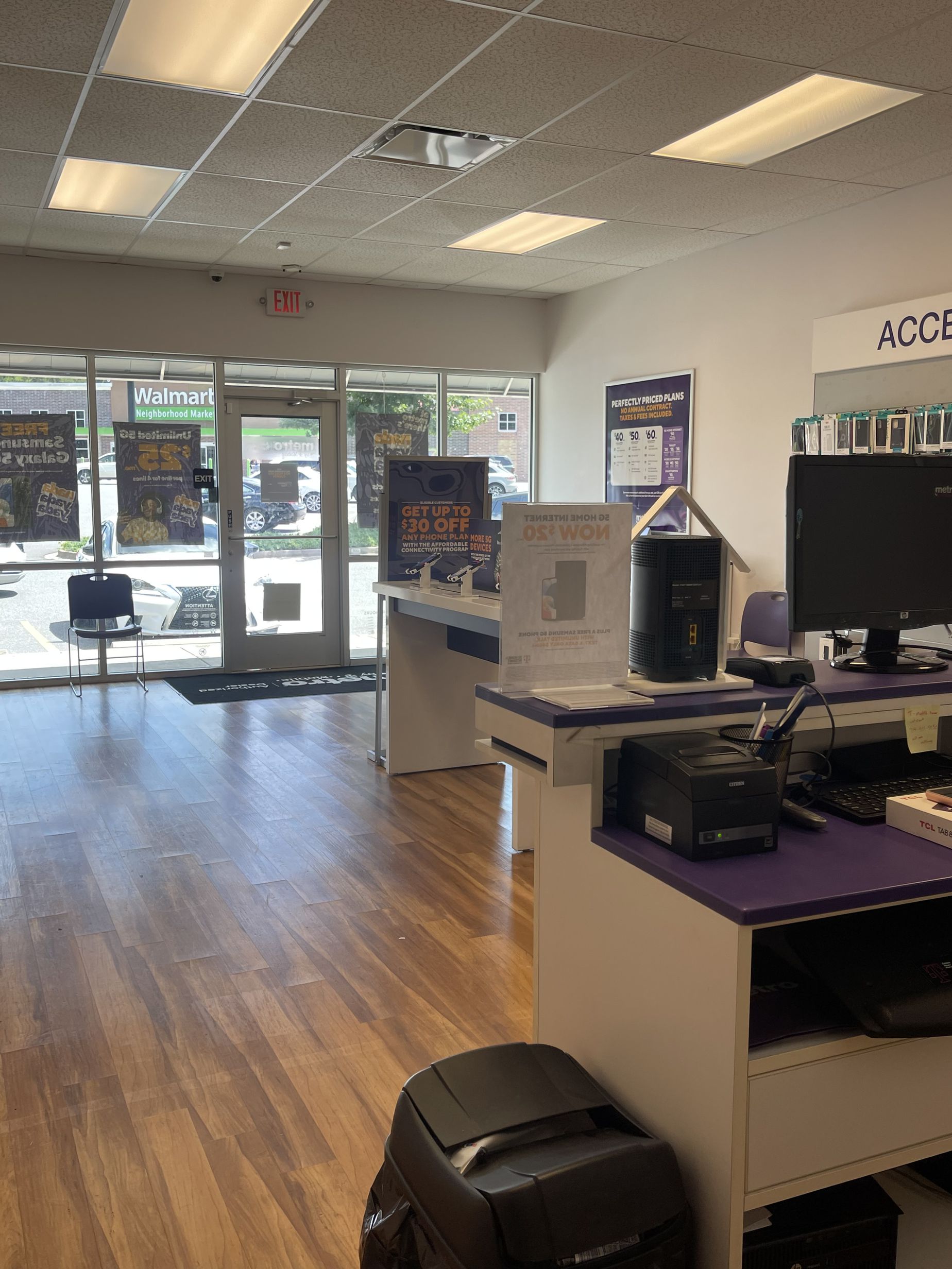 Metro by T-Mobile 400 N Dobys Bridge Rd | Fort Mill, SC