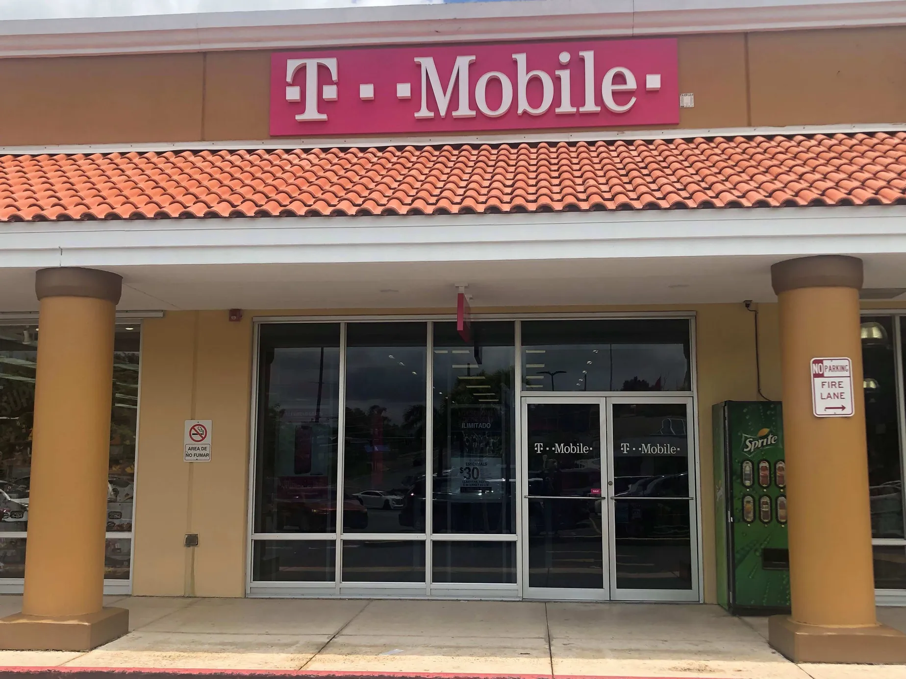 T-Mobile Rexville Town Center | Bayamon, PR
