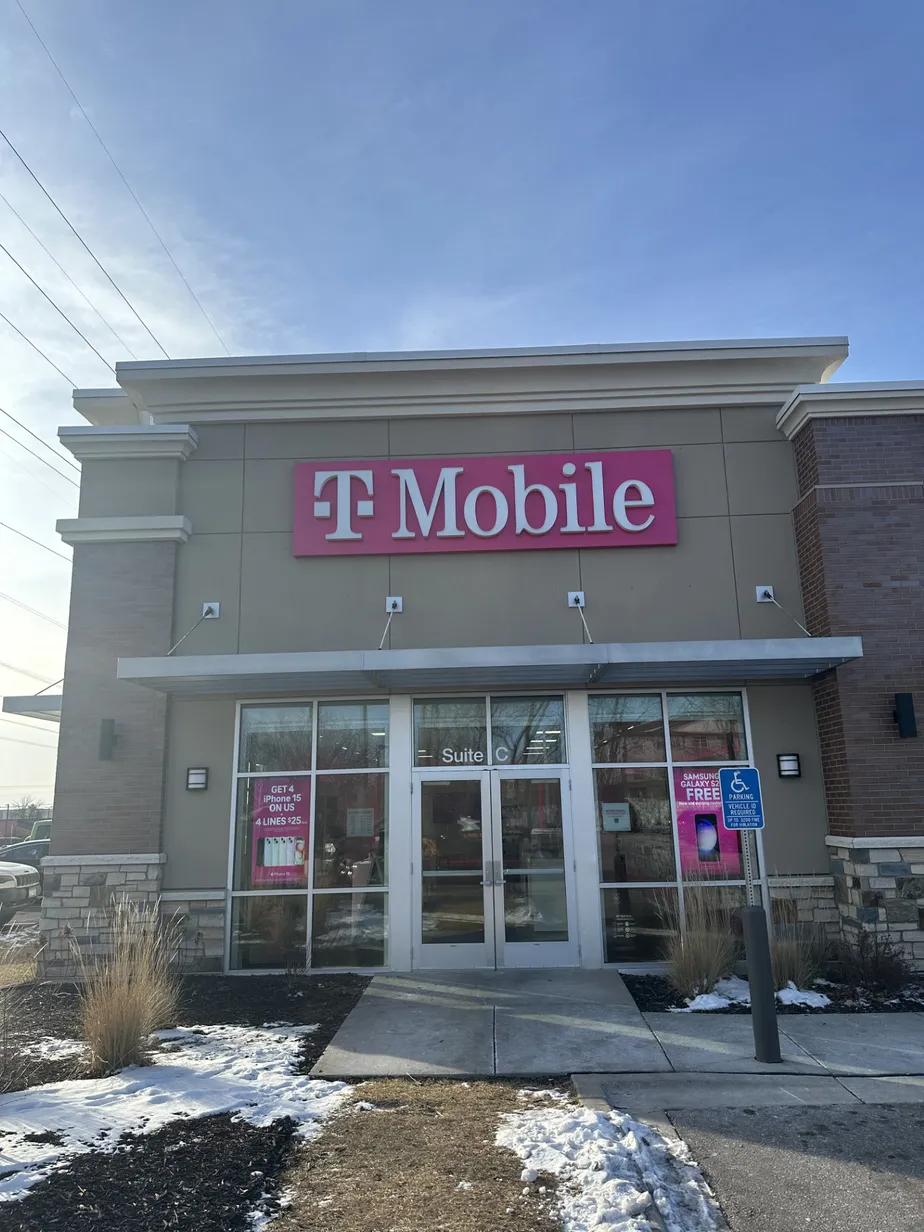 T-Mobile White Bear Ave & 694 | Maplewood, MN
