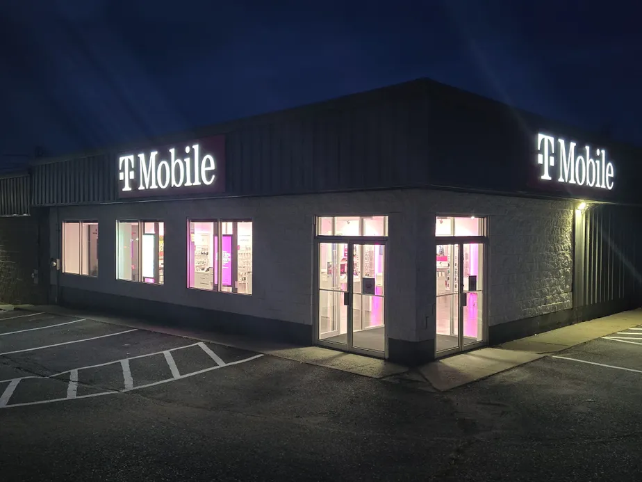 T-Mobile Main & Armory | Waterville, ME
