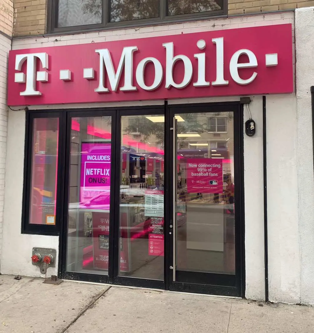 T Mobile 3rd Ave