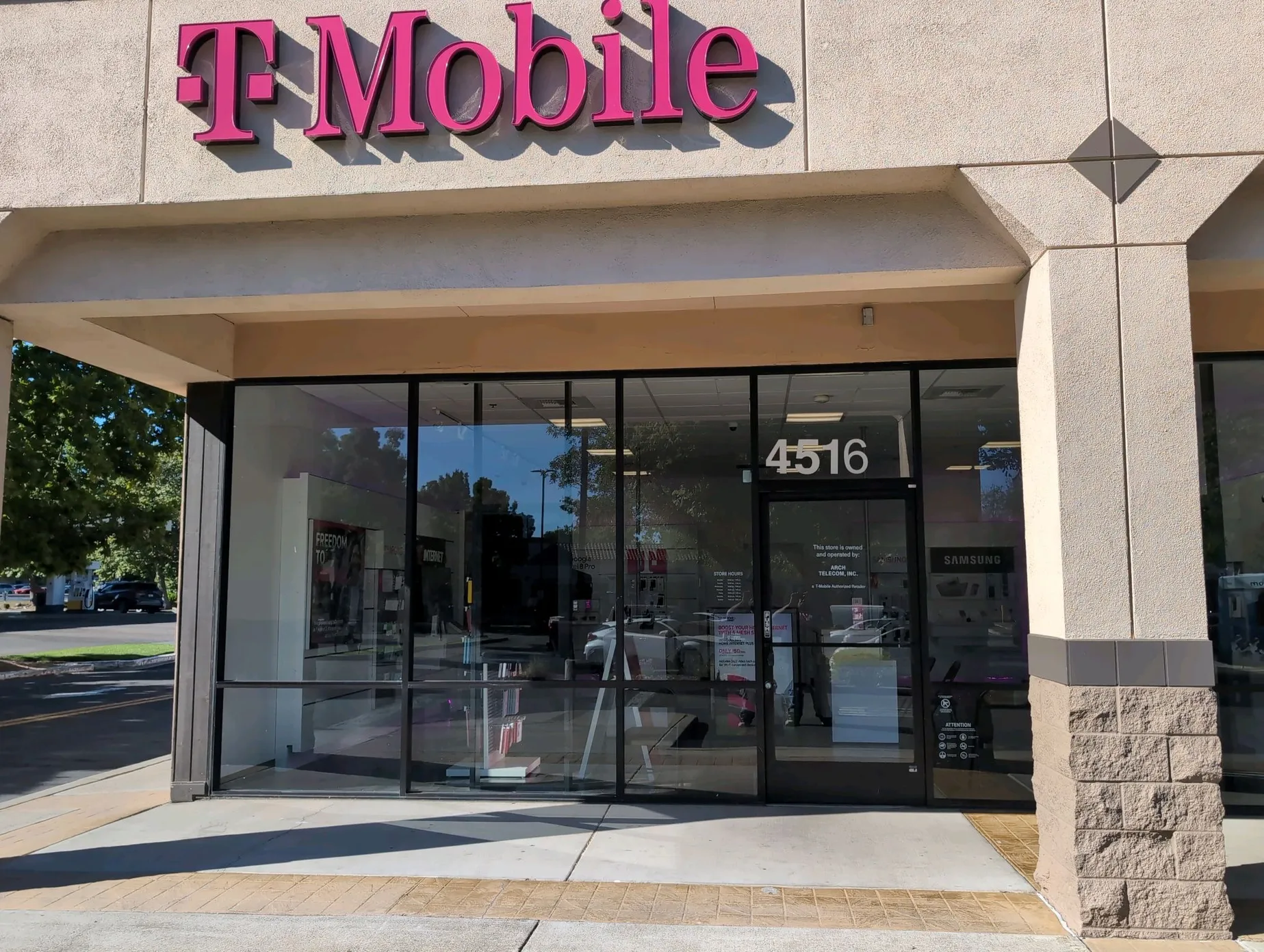 T-Mobile Plaza 580 | Livermore, CA