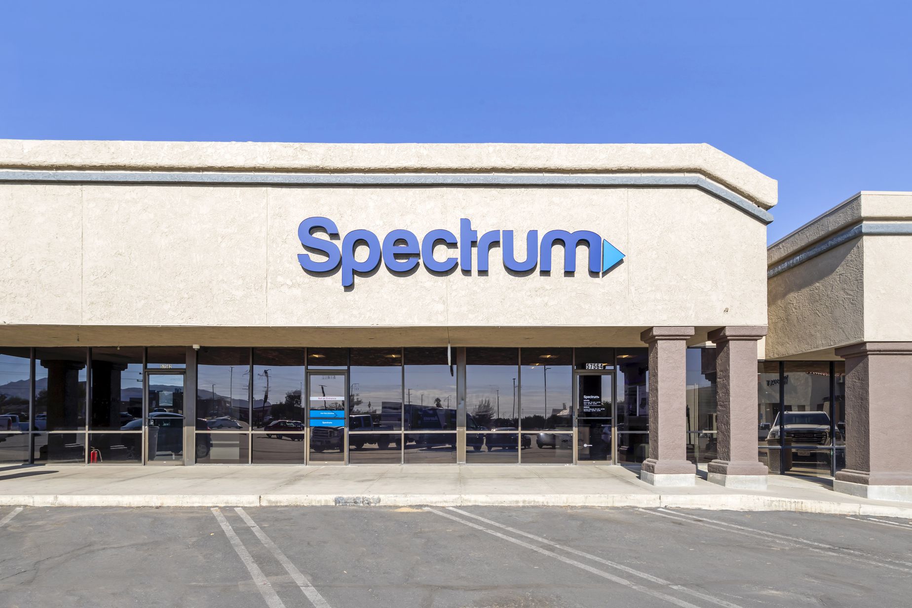 57564 Twentynine Palms Hwy, Yucca Valley, CA – Spectrum Store