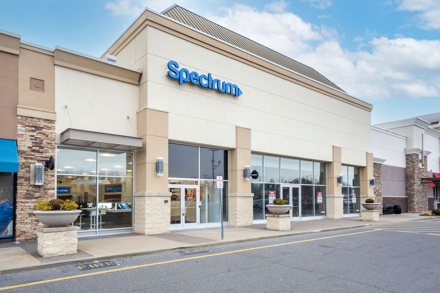 1161 Ulster Ave, Kingston, NY – Spectrum Store