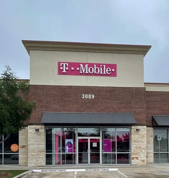 Smart Phones at T-Mobile Custer Rd & Eldorado in Mckinney, TX