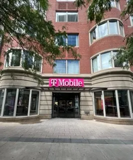 T-Mobile Boylston & Gloucester | Boston, MA