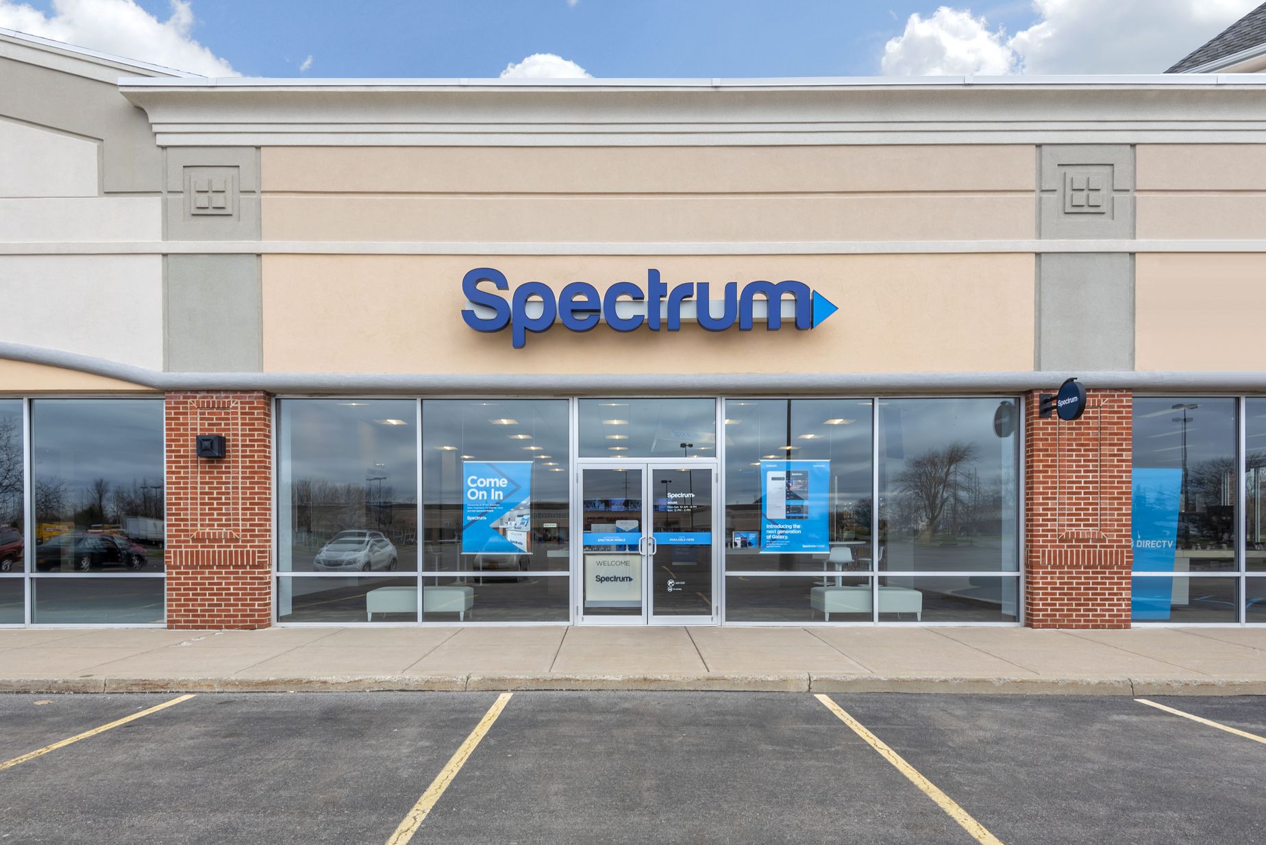 5724 South Transit Rd, Lockport, NY – Spectrum Store