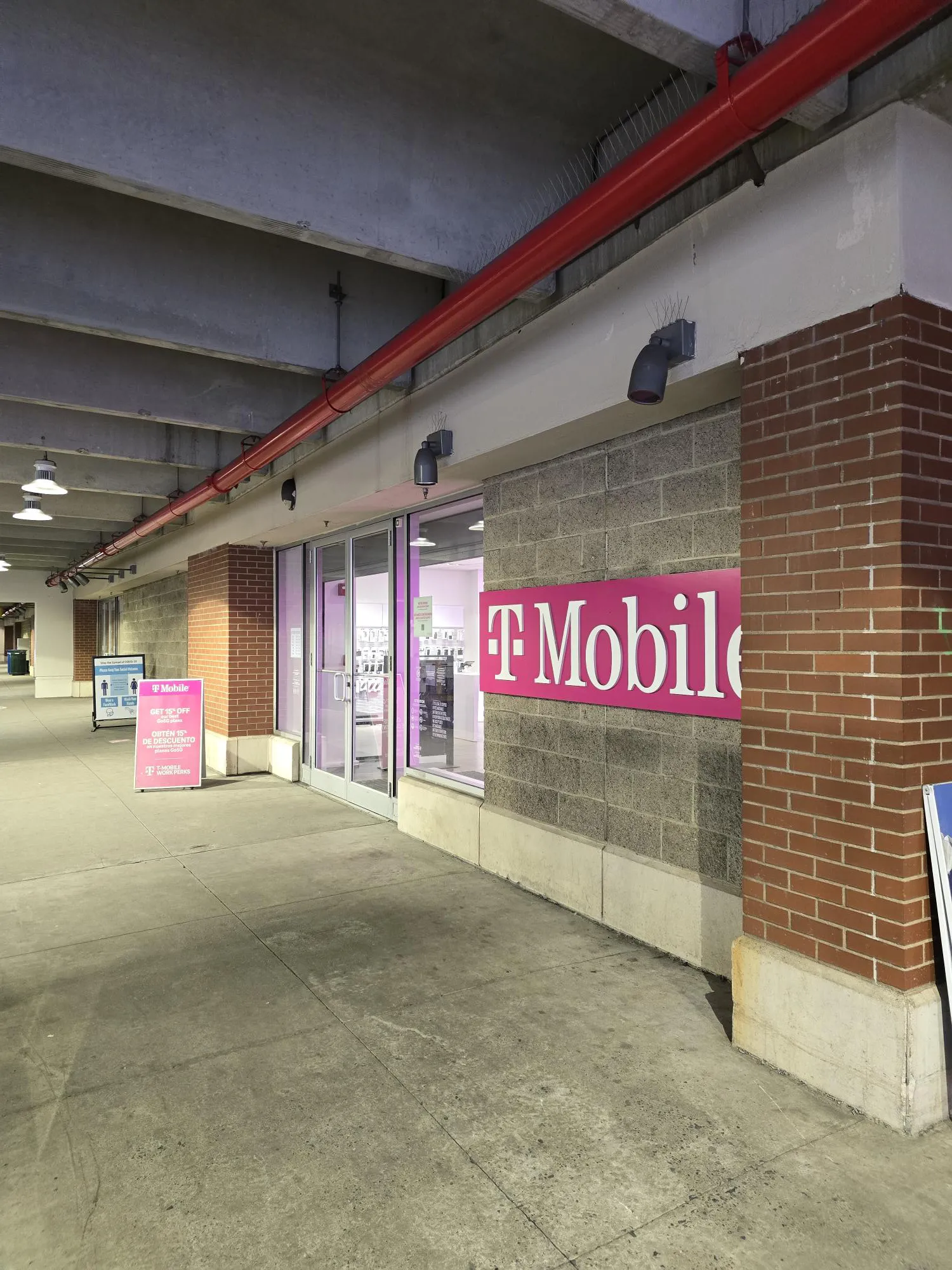 T-Mobile Bronx Terminal Market | Bronx, NY