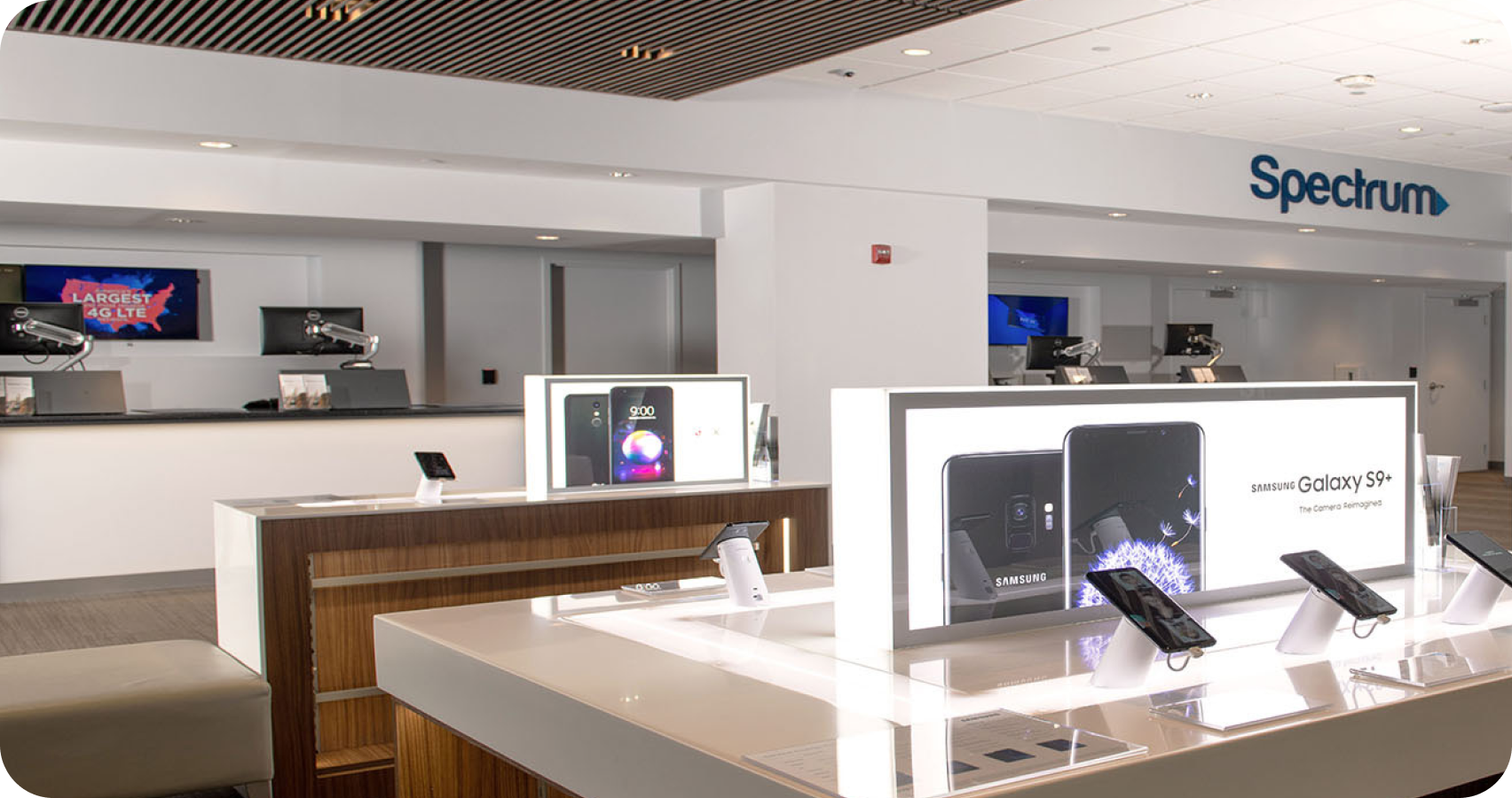 129 N Walnut St, Centralia, IL – Spectrum Store