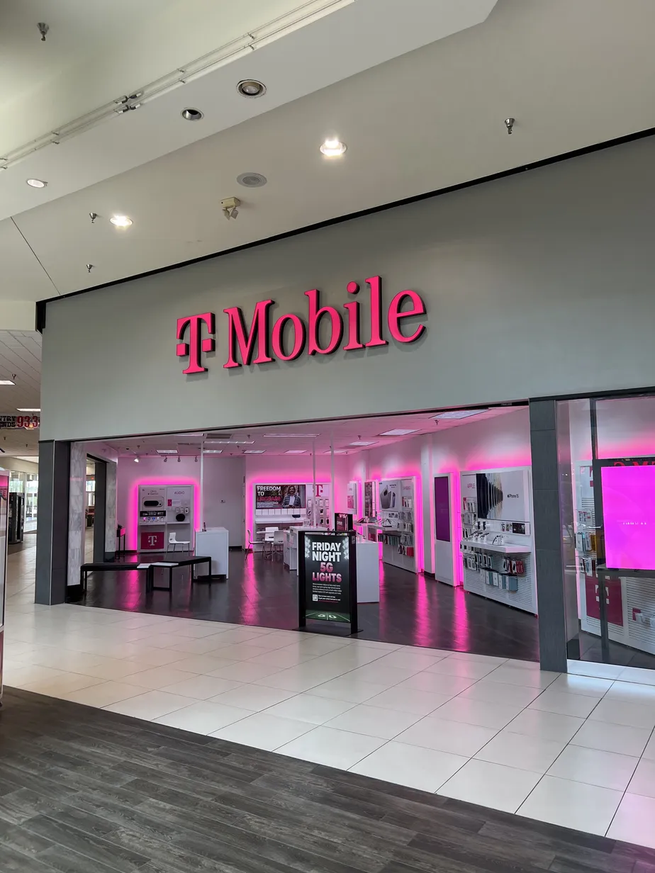 T-Mobile College Square | Morristown, TN