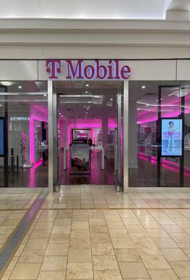T-Mobile Galleria at Ft Lauderdale: Neighborhood Store in Ft Lauderdale, FL