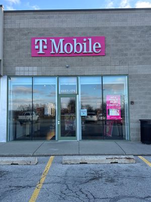 Find T-Mobile locations in Kenosha, WI