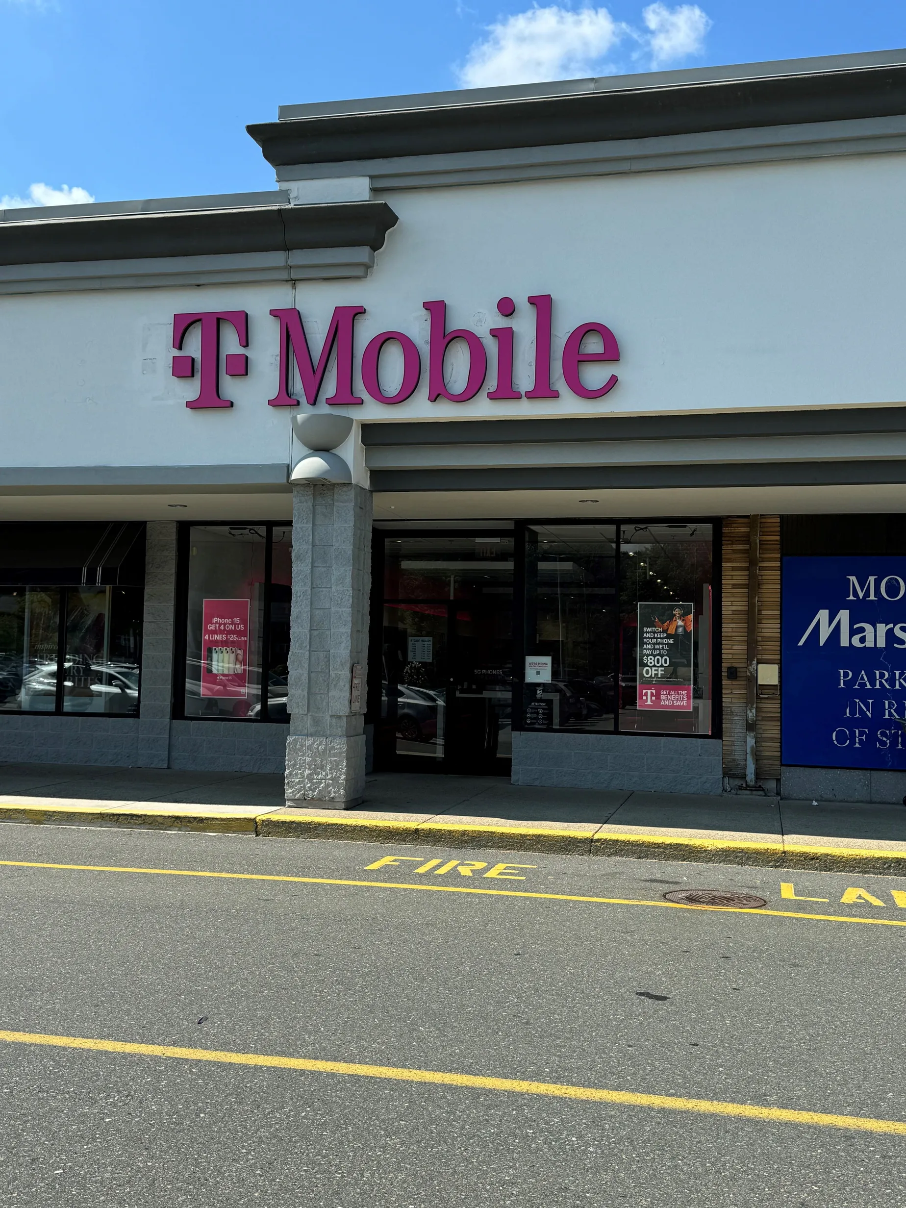 T-Mobile Redstone Shopping Center | Stoneham, MA