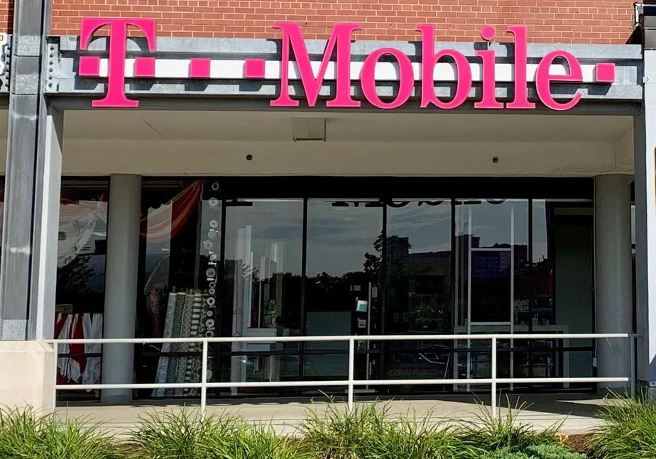 T-Mobile Twin City Plaza | Somerville, MA