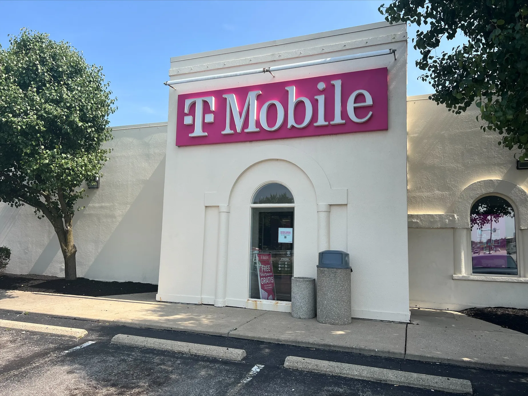 T-Mobile Greenbrook Shoppes | Indianapolis, IN