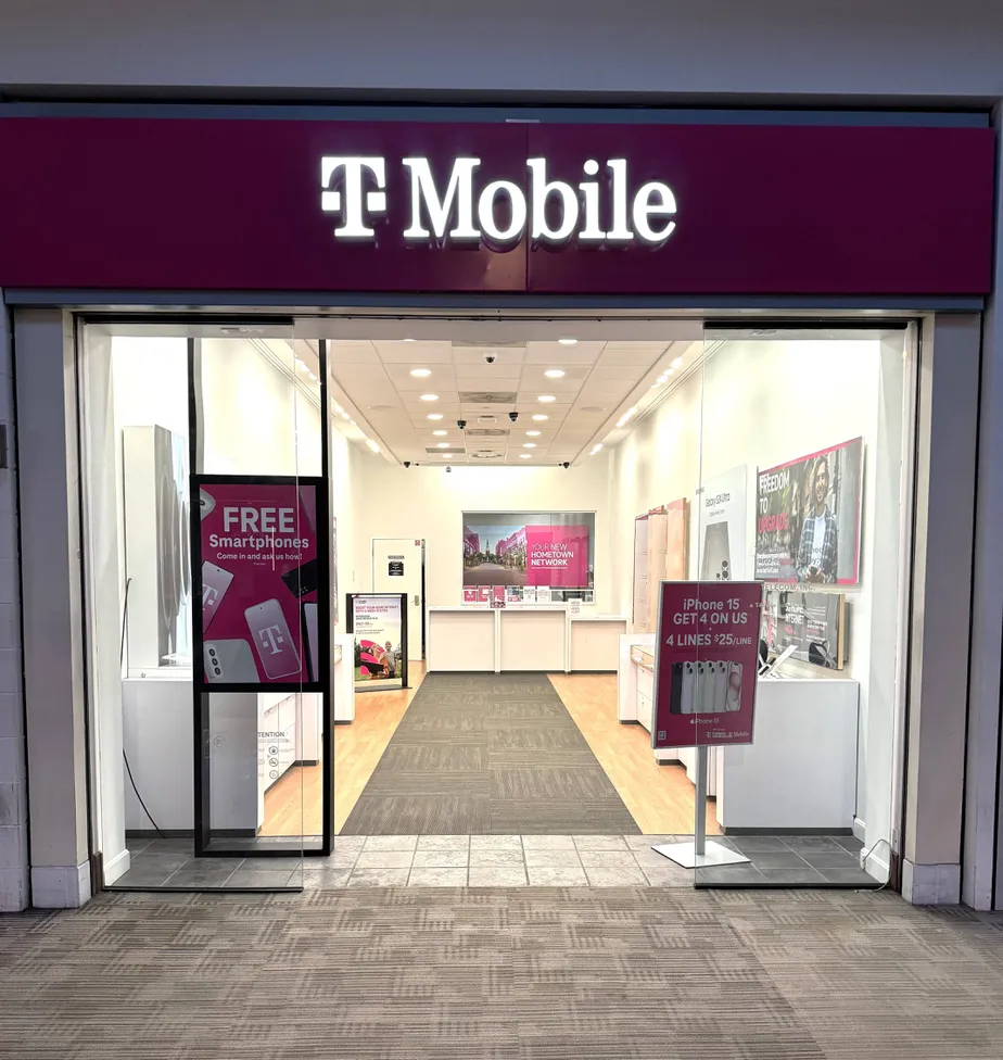 T-Mobile Pheasant Lane Mall | Nashua, NH