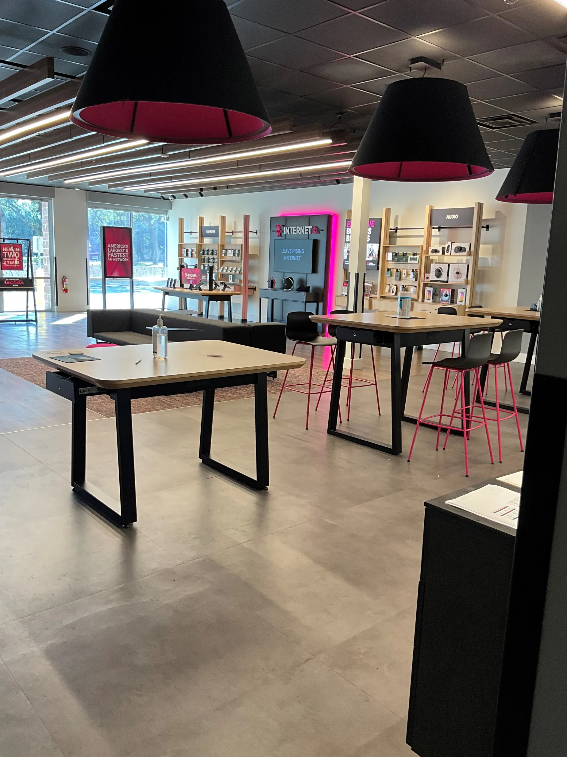 T-Mobile Bandera & Loop 1604 | San Antonio, TX