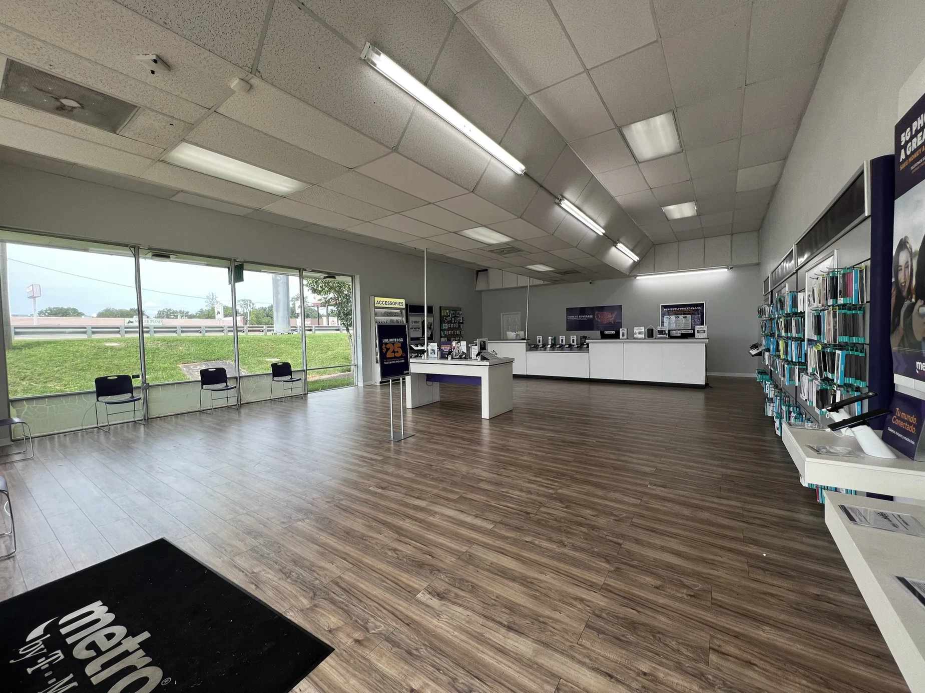 Metro by T-Mobile 6701 N Tryon St | Charlotte, NC