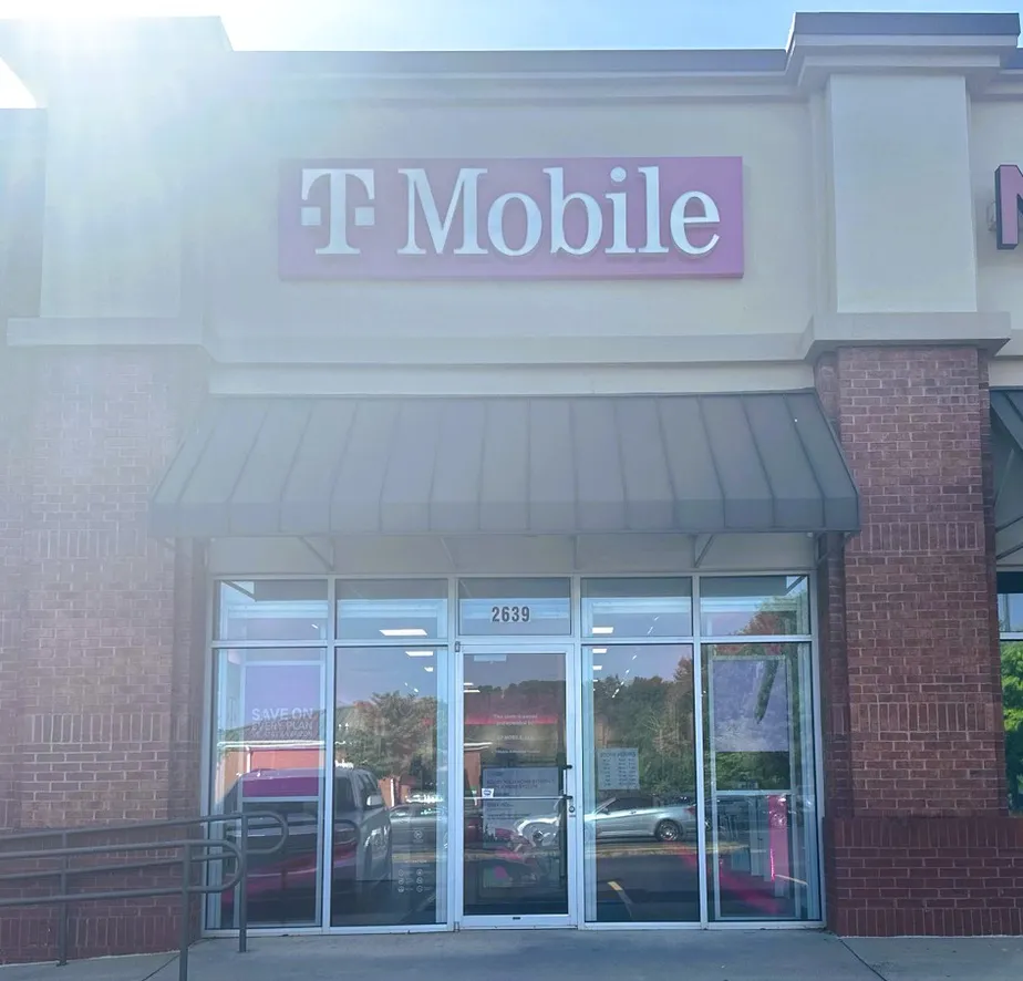 T-Mobile Freedom Pkwy & Keith Bridge Rd | Cumming, GA