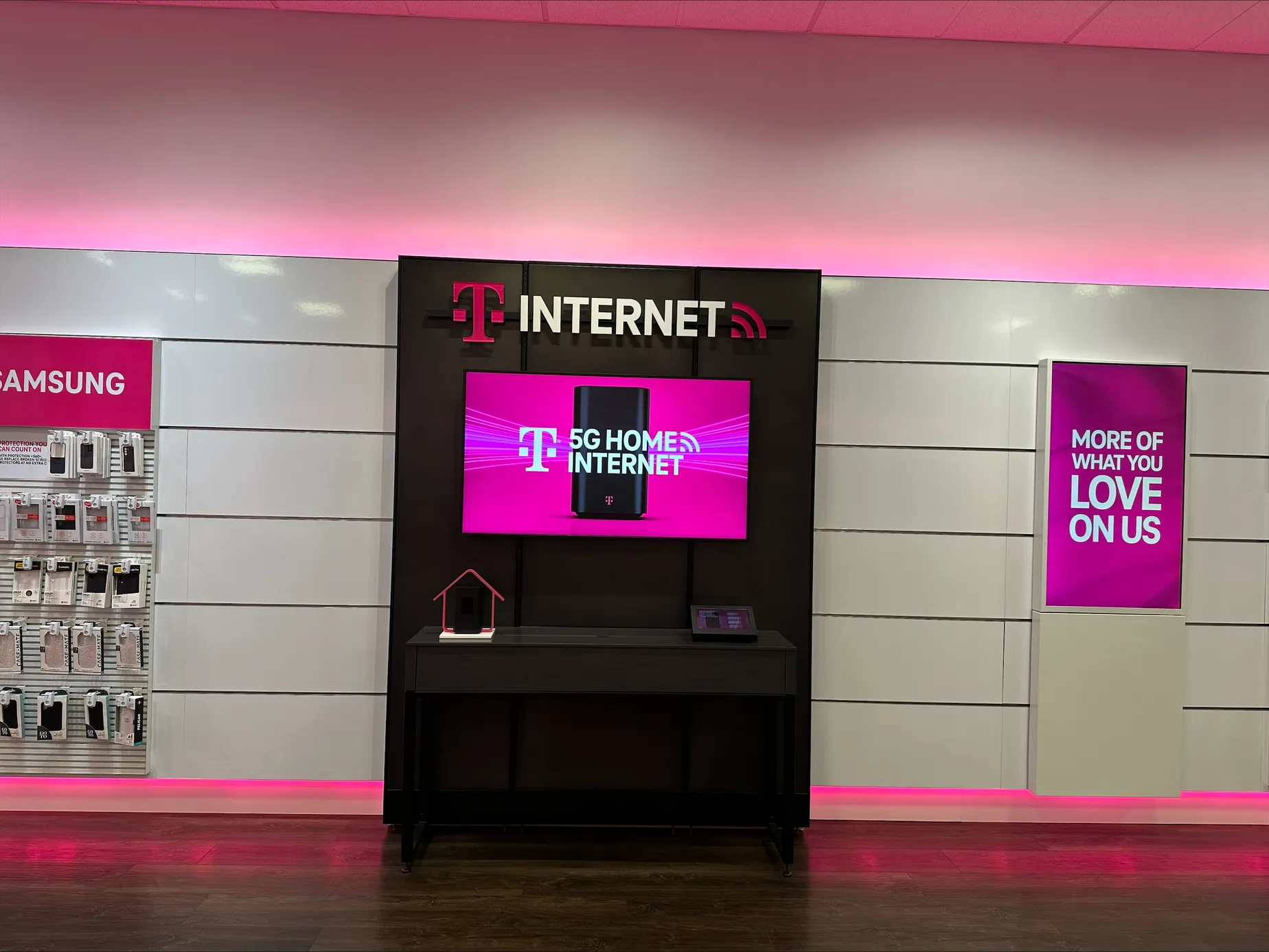 T-Mobile Peachtree & 6th | Atlanta, GA