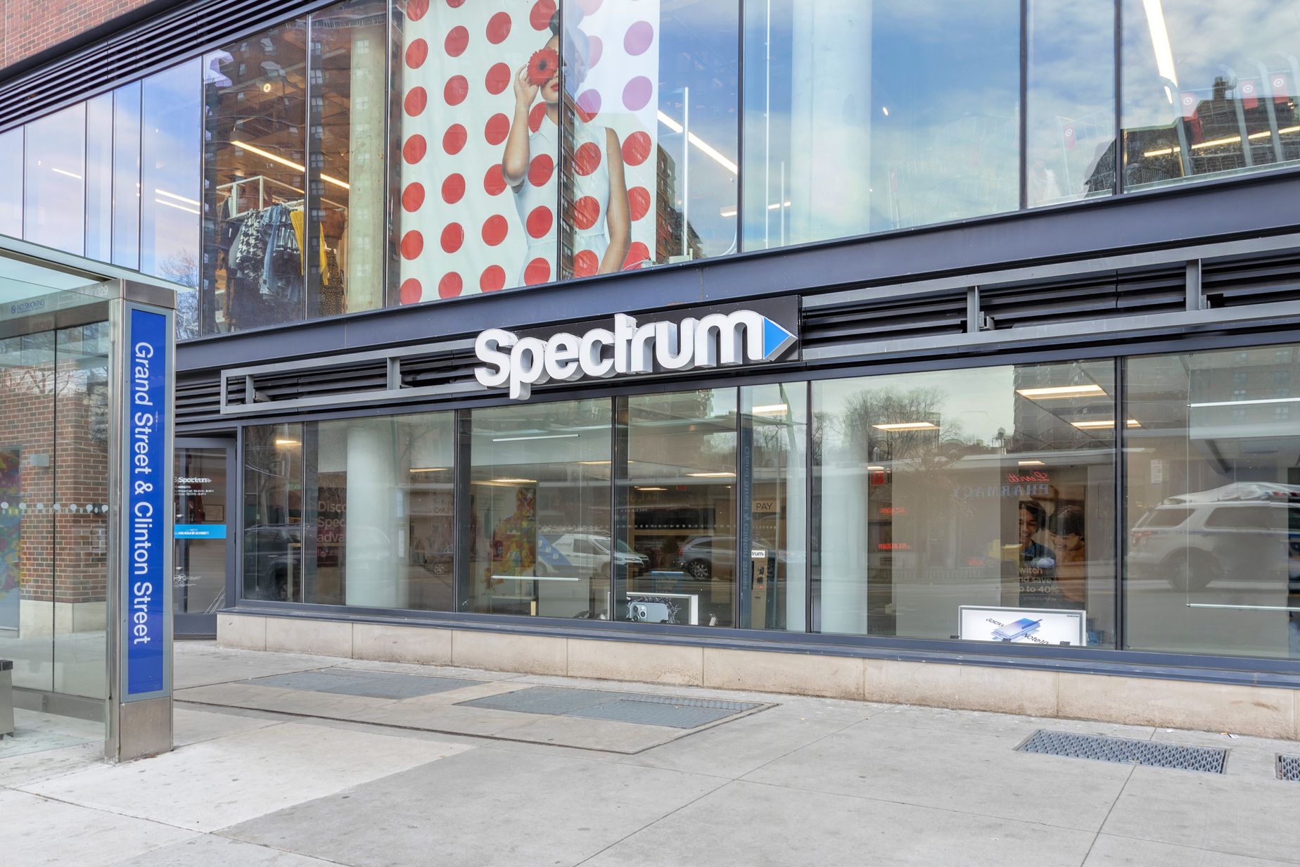 396 Grand St, New York, NY – Spectrum Store