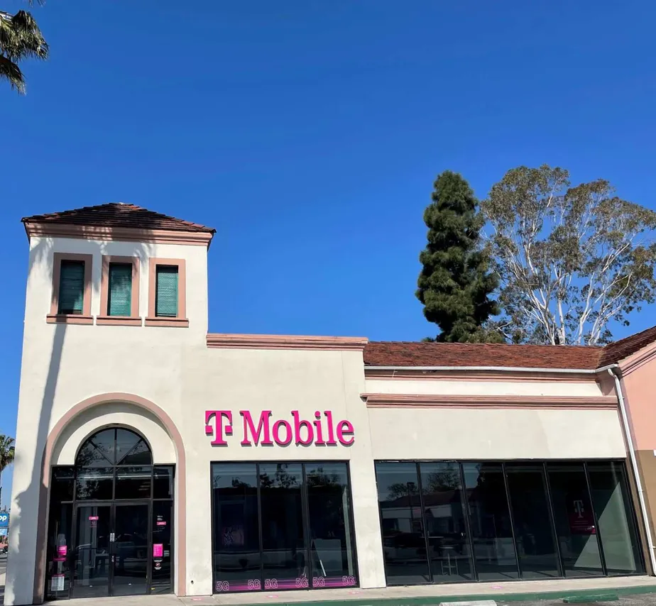 T-Mobile W Orangethorpe Ave & S Harbor Blvd | Fullerton, CA