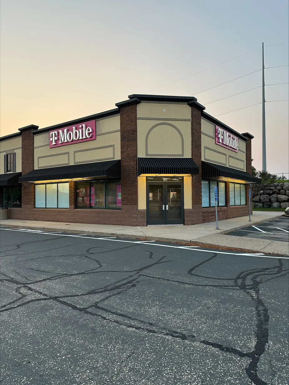 T-Mobile Apple Valley East | Apple Valley, MN