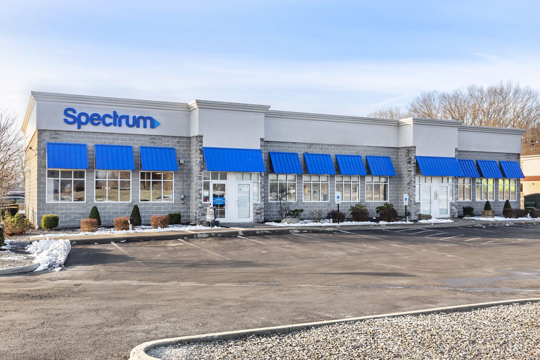 4352 Youngstown Rd, Warren, OH – Spectrum Store