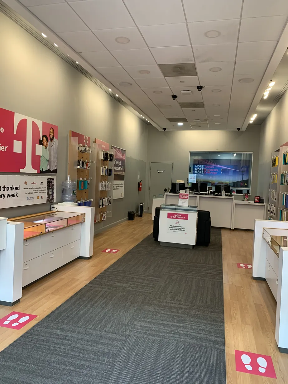 T-Mobile Pheasant Lane Mall | Nashua, NH