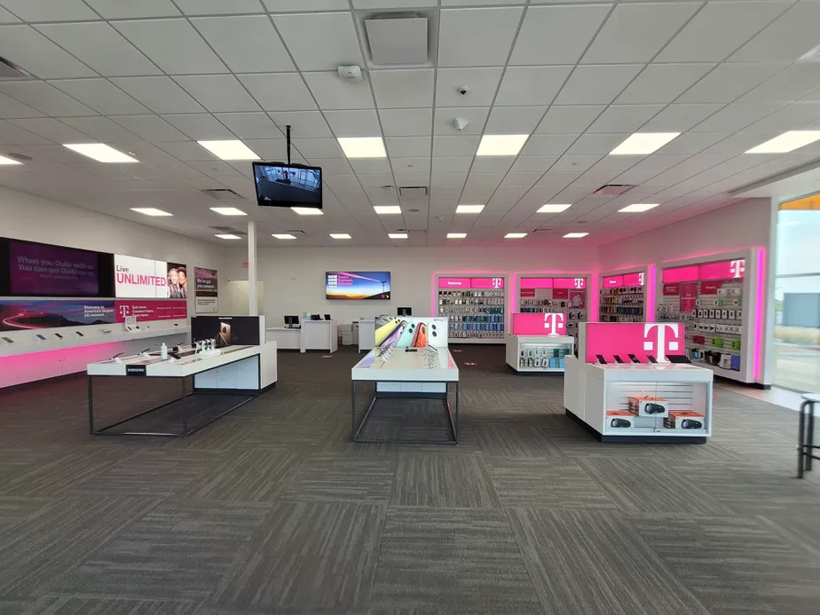 T-Mobile W University Dr & Town Center Trl | Denton, TX