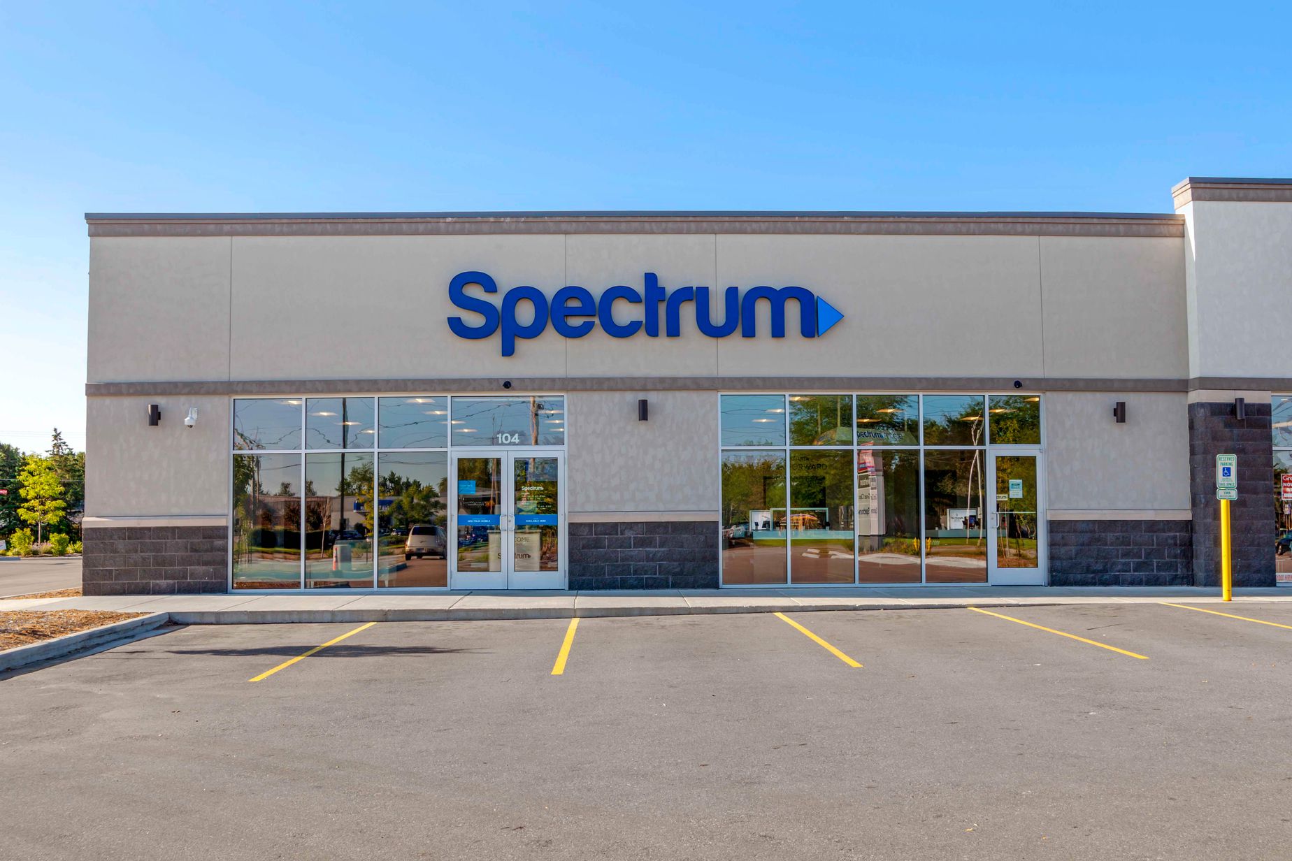 5423 US Hwy 10, Stevens Point, WI – Spectrum Store