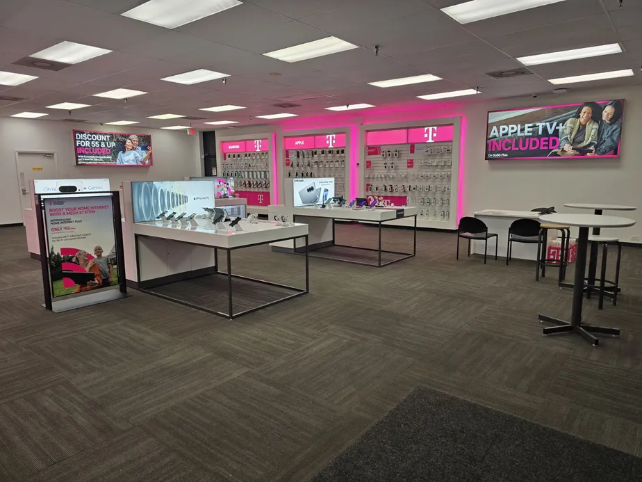 T-Mobile S Federal Hwy & Virginia | Fort Pierce, FL