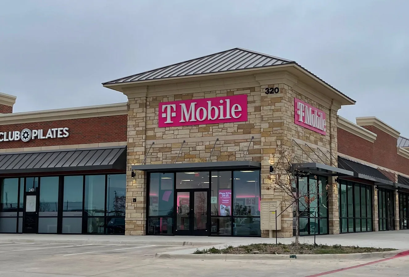 T-Mobile Harvest Hill Town Center | Midlothian, TX