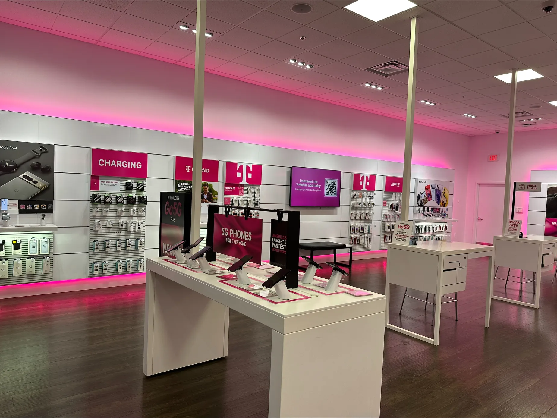 T-Mobile Peachtree & 6th | Atlanta, GA