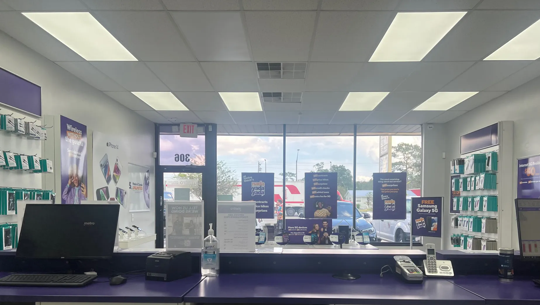 Metro by T-Mobile 306 S State Road 19 | Palatka, FL