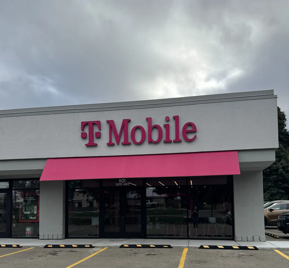 T-Mobile Fairmount & Hickories | Jamestown, NY