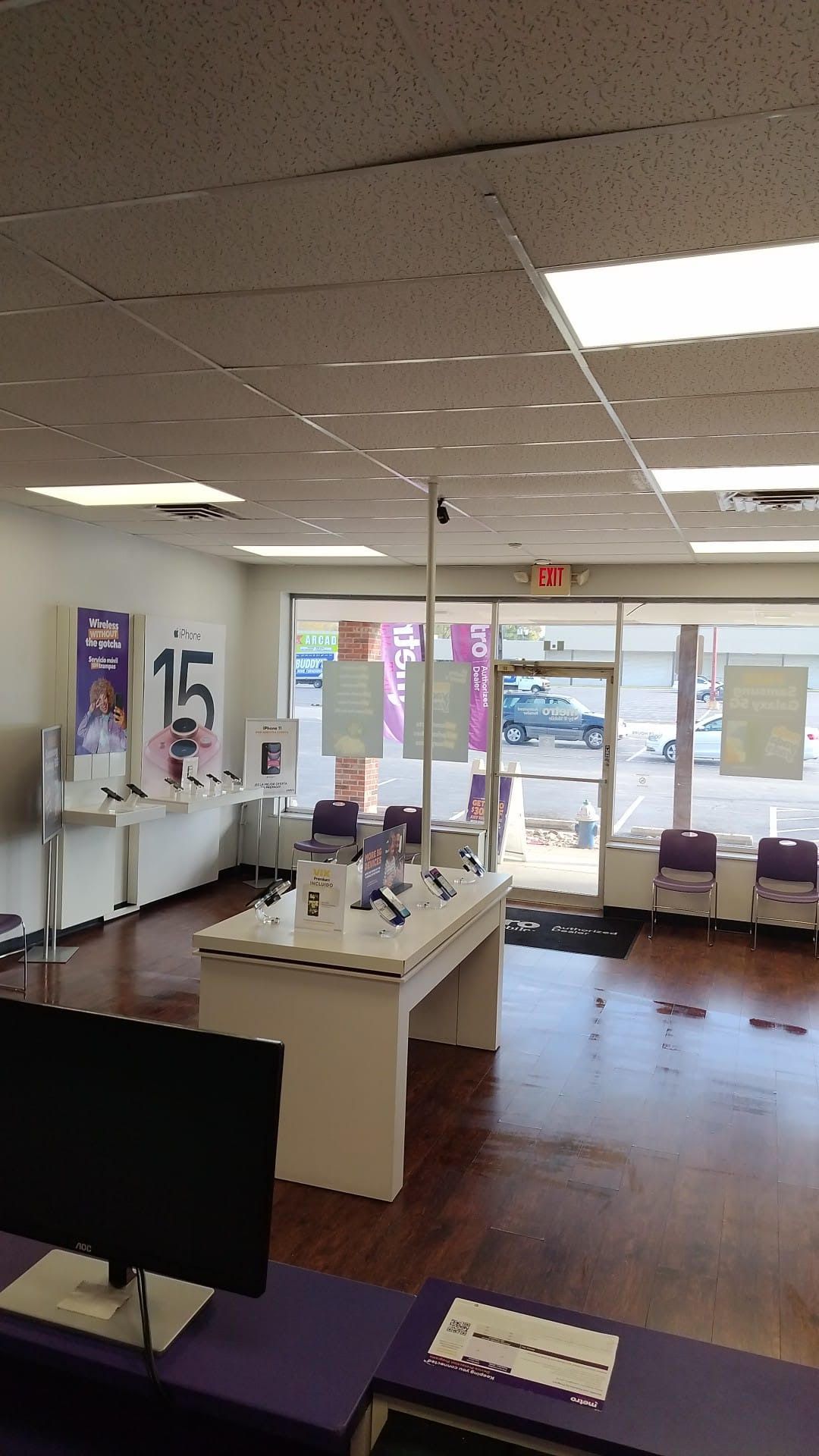 Metro by T-Mobile 611 W Poplar St | Elizabethtown, KY