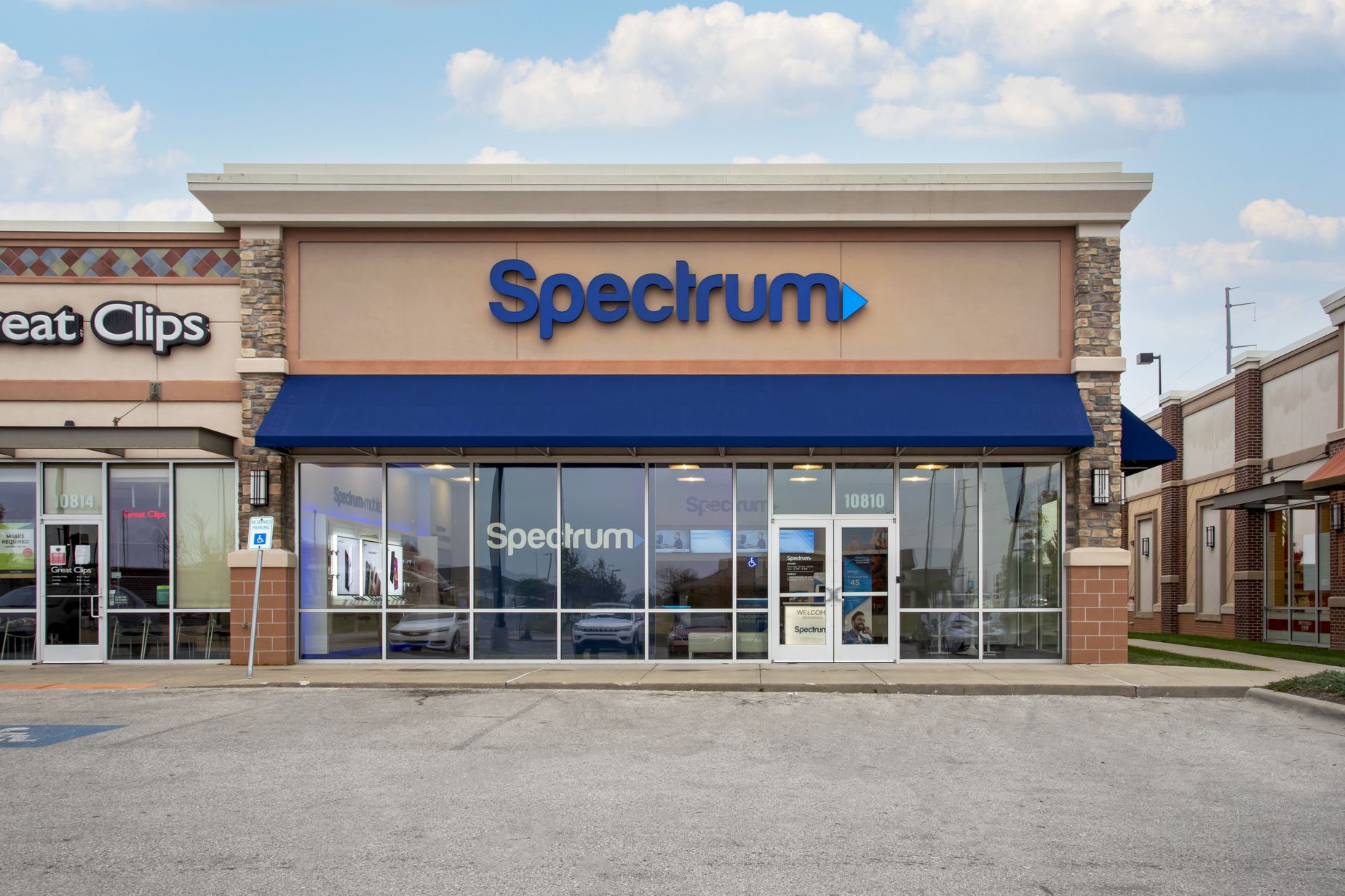 10810 Parallel Pkwy, Kansas City, KS – Spectrum Store