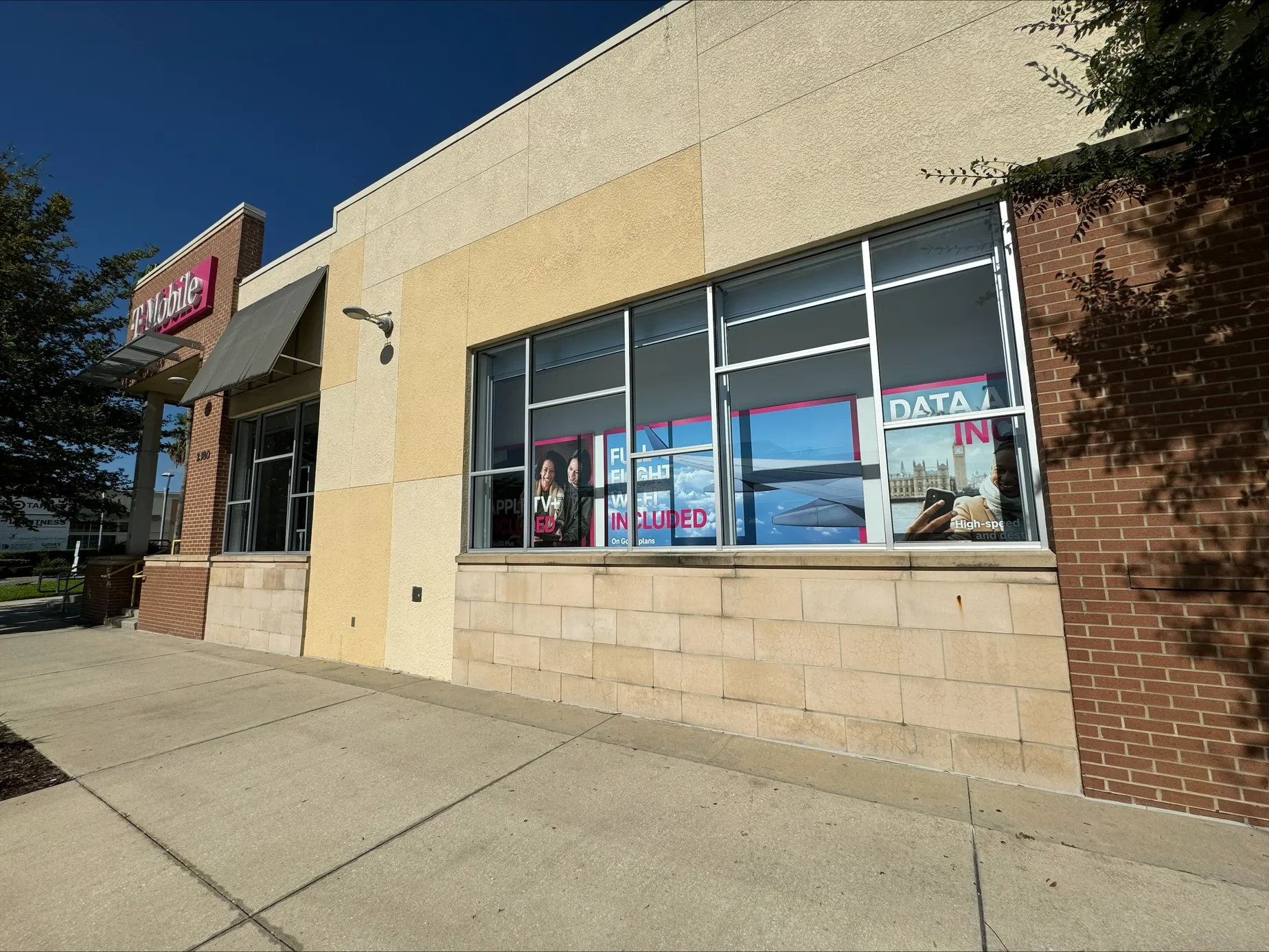 T-Mobile Sodo Shopping Center | Orlando, FL