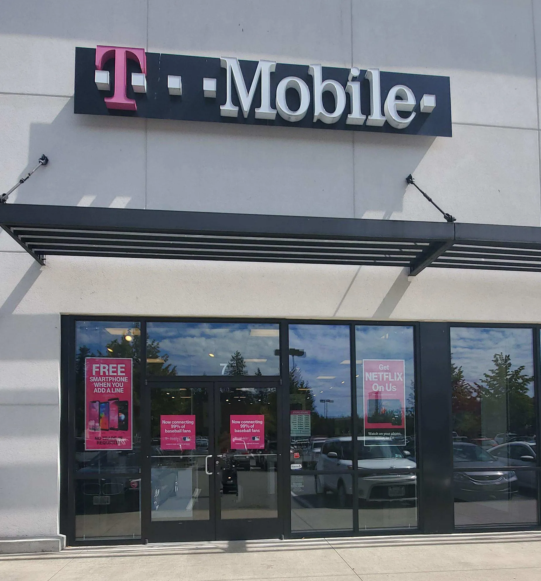 T-Mobile Gateway Shopping Center | Marysville, WA